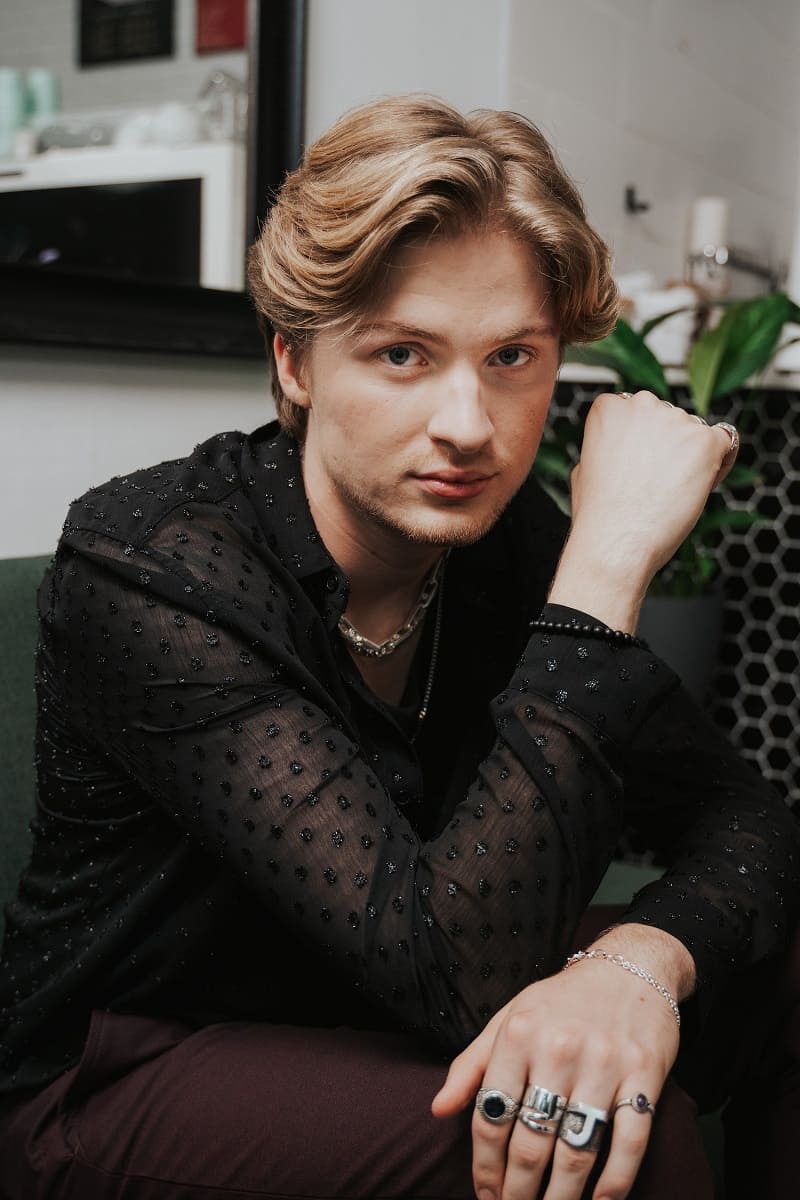 Jason William zurück - Ton an