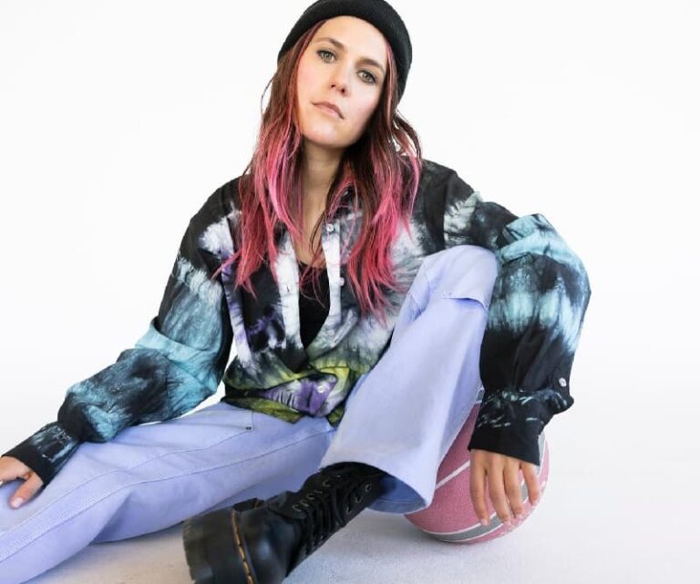 Burda Tochter und Rapperin - Ton an