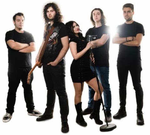 Rockmina – Gigantischer Rock - Ton an